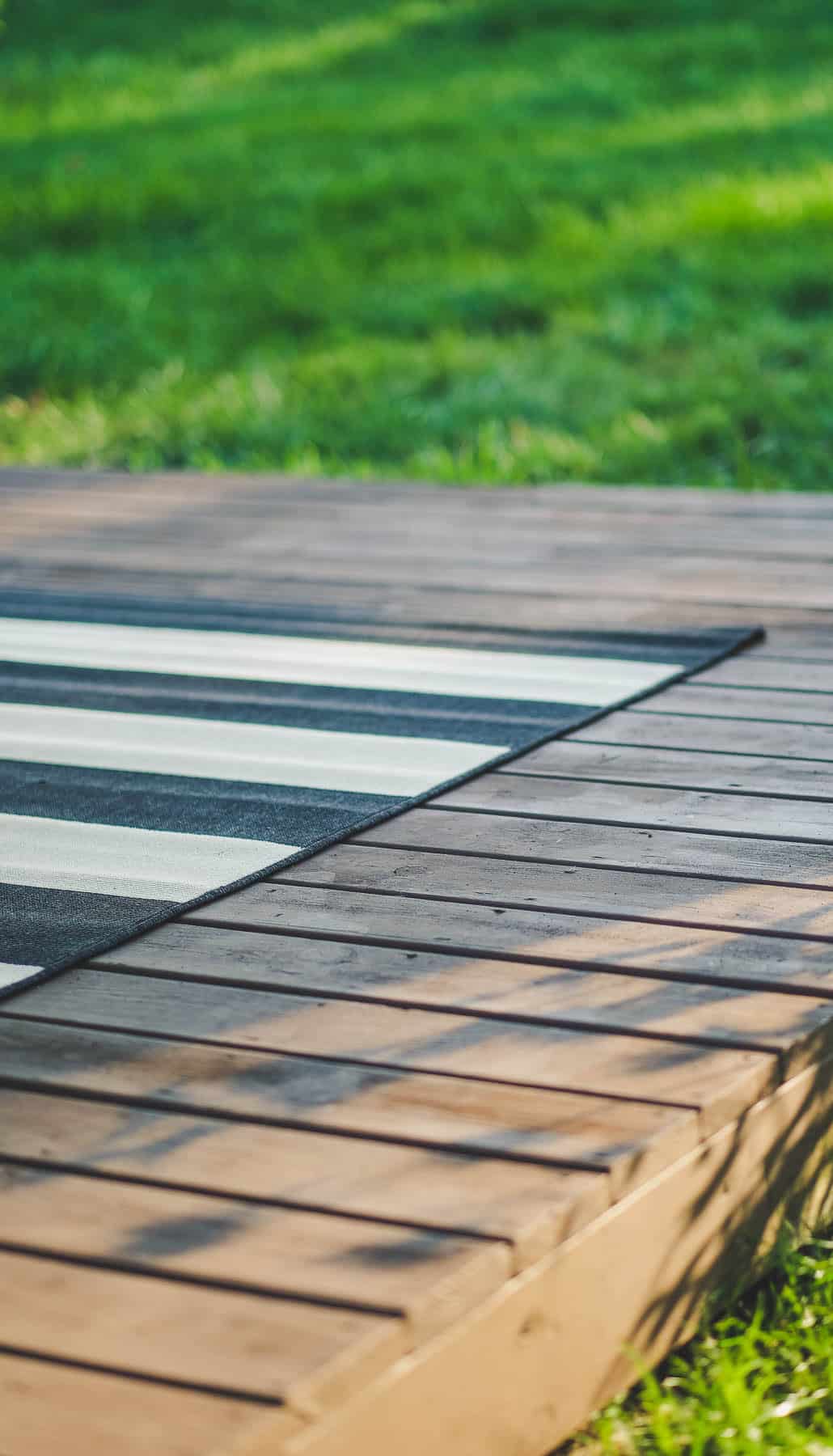 7 Ways to Class Up Your Deck or Patio - MY CHIC OBSESSION
