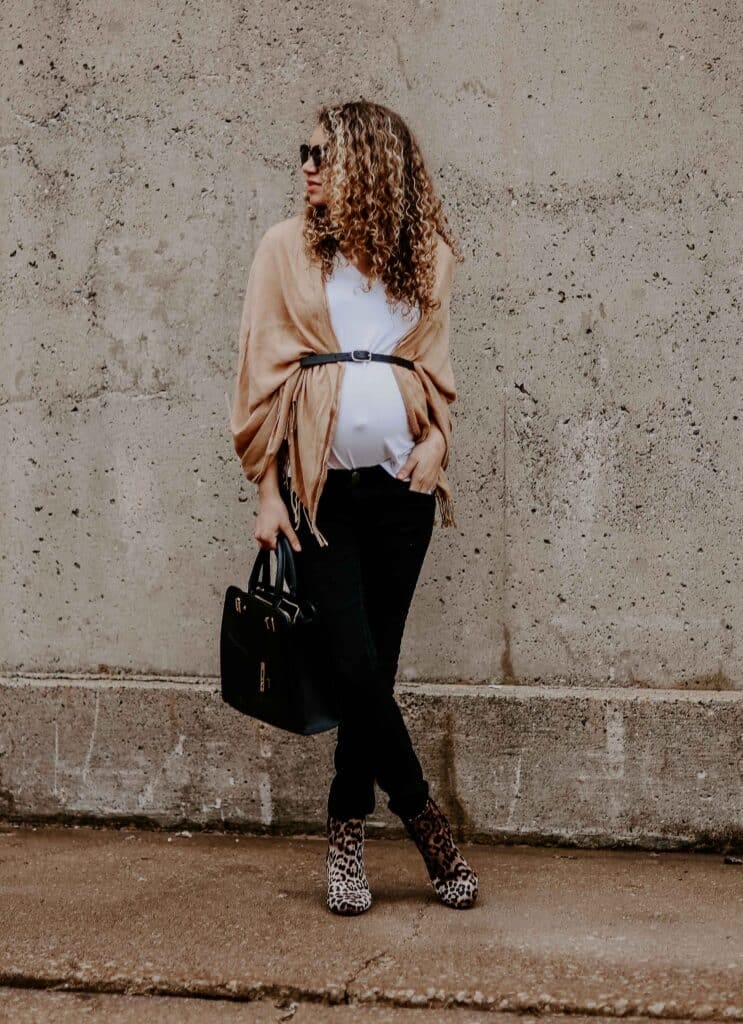 20+ Stylish Maternity Fall Outfit Ideas - MY CHIC OBSESSION