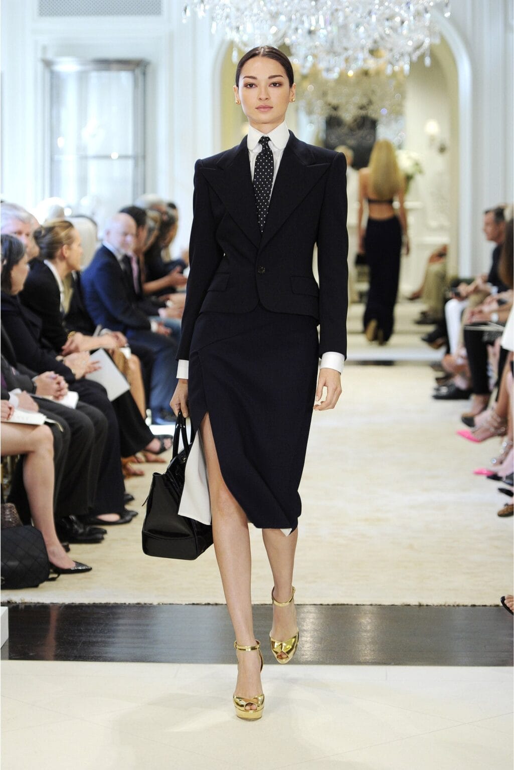 Runway Inspired Outfit Ideas for a Classy Occasion - MY CHIC OBSESSION