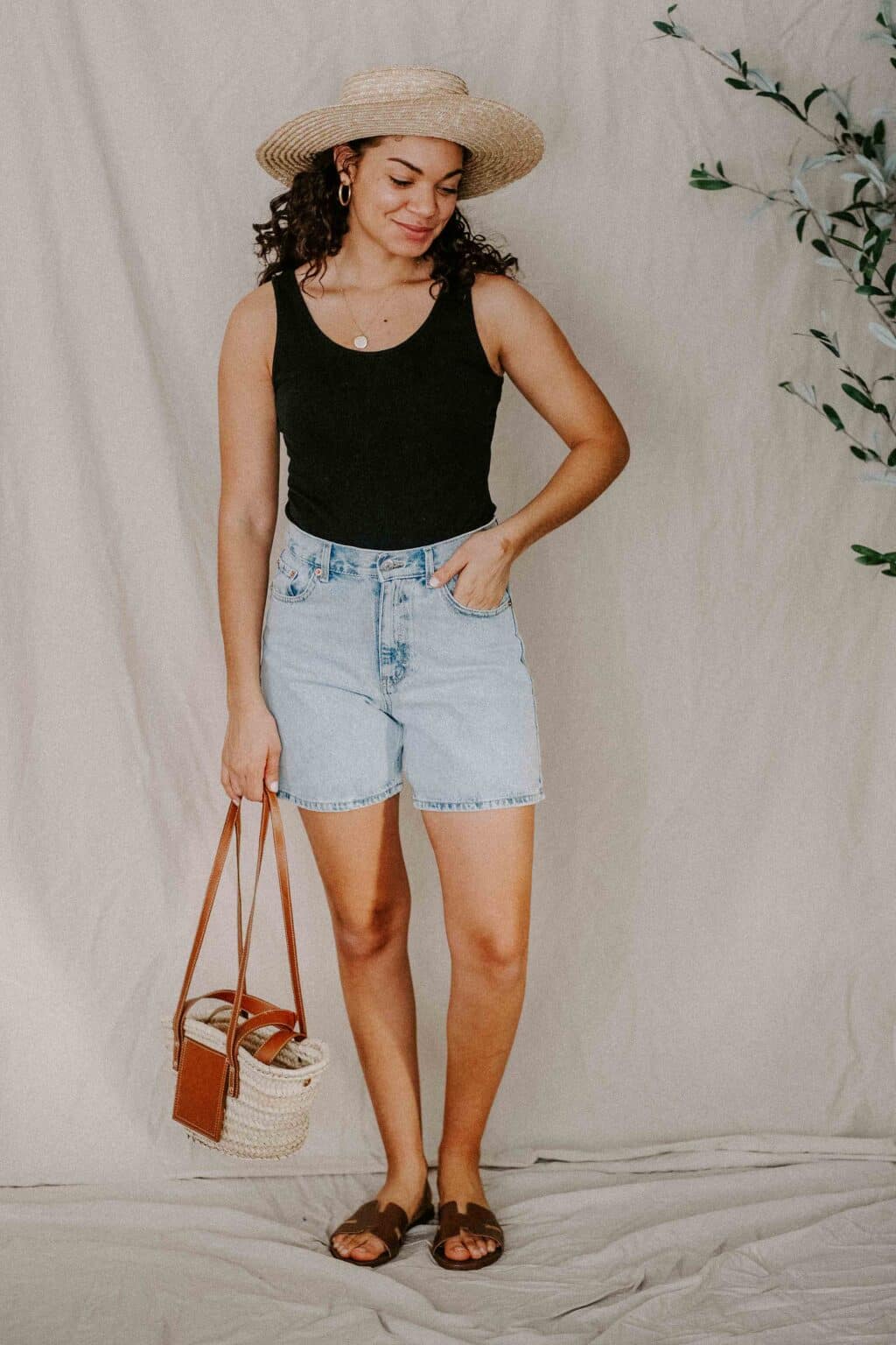 How to Create a Versatile Tropical Vacation Capsule Wardrobe: Must-Have ...