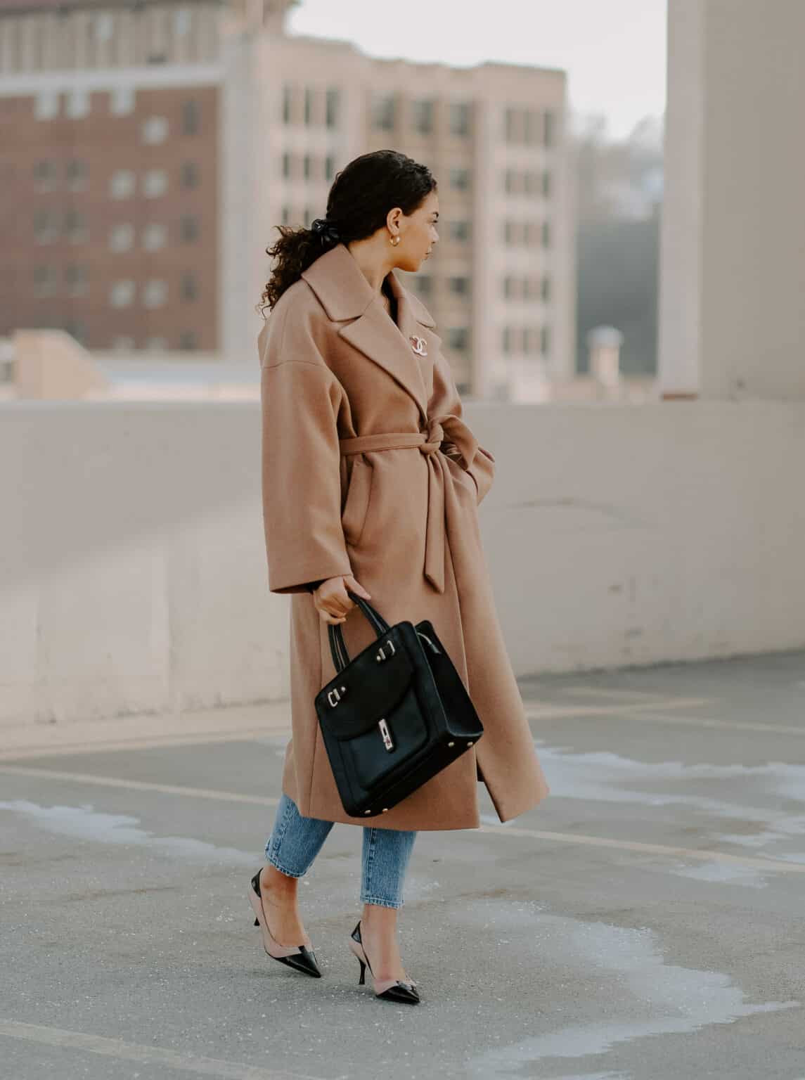 7 Chic Ways to Wear a Brooch (That Aren't Old-Fashioned) - MY CHIC ...