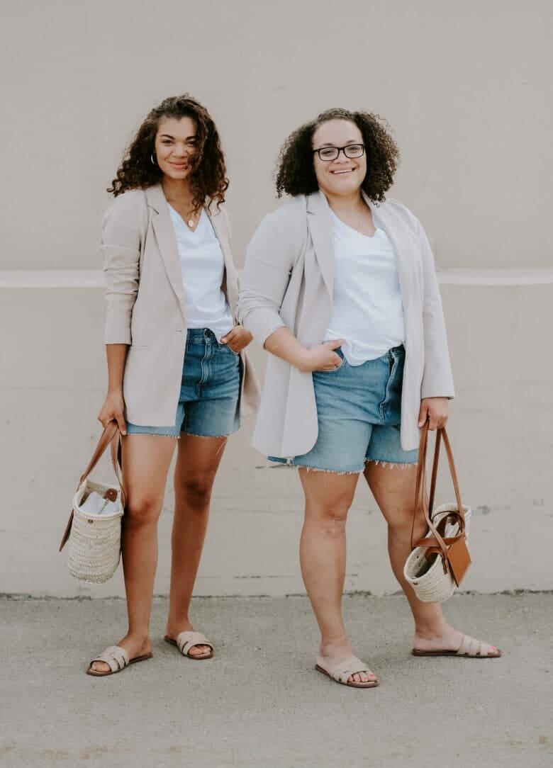 4 Go-To Classic Summer Outfit Formulas Modeled On Two Different Body ...