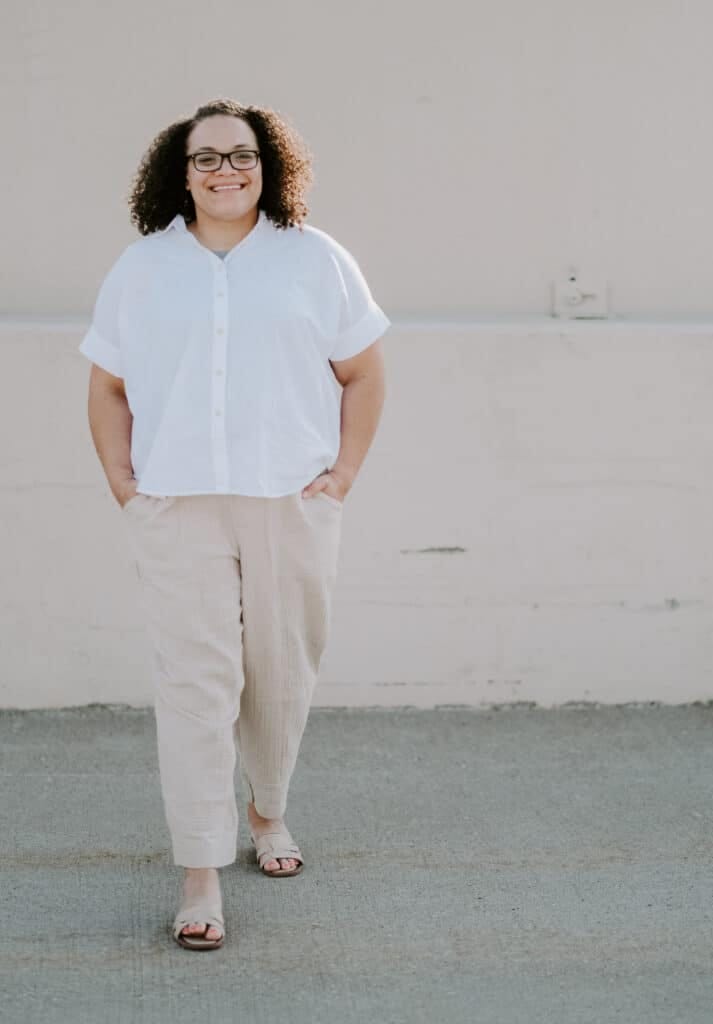 4 Go-To Classic Summer Outfit Formulas Modeled On Two Different Body ...