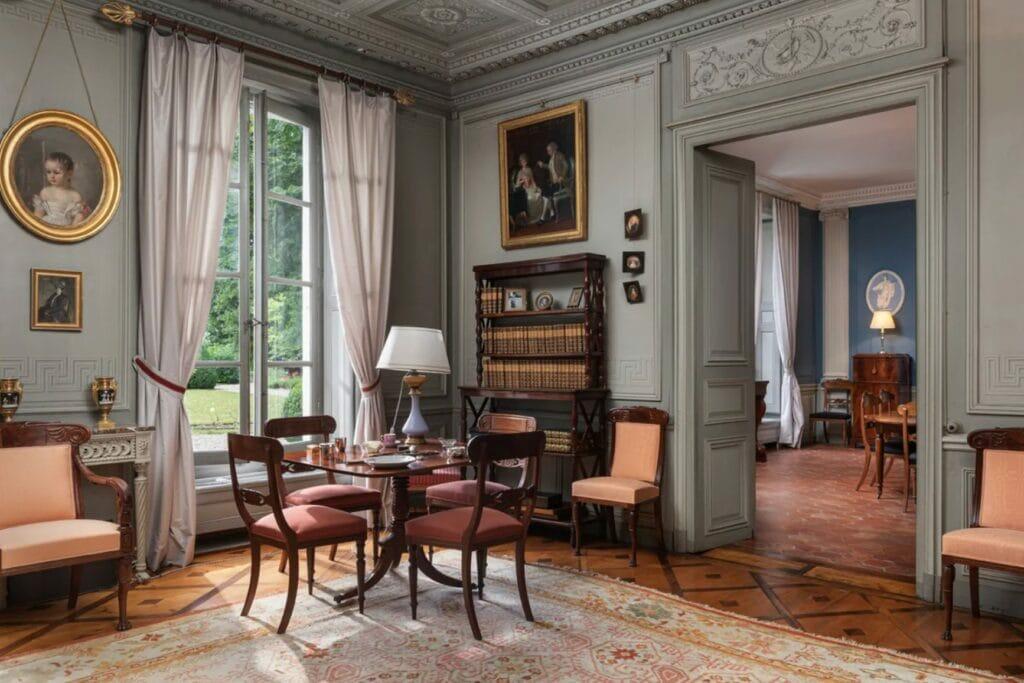 11 European Style Living Room Ideas From All Over the World - MY CHIC ...