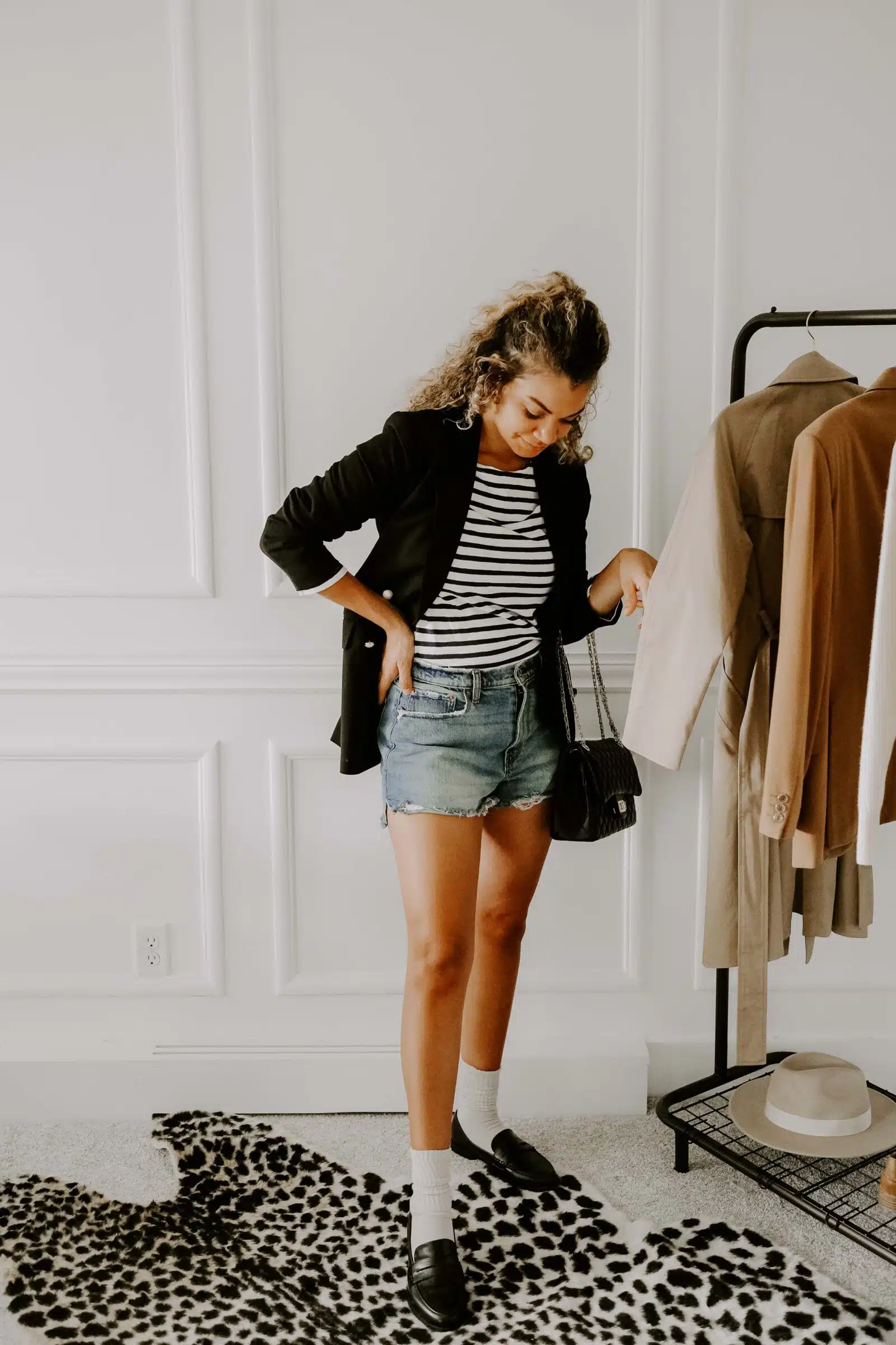 8 Essential Ways To Effortlessly Transition Your Summer To Fall Outfits ...