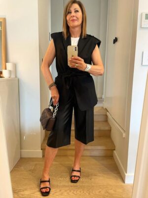How to Dress Over 50 in a Chic Way: Style Tips & Outfits - MY CHIC ...